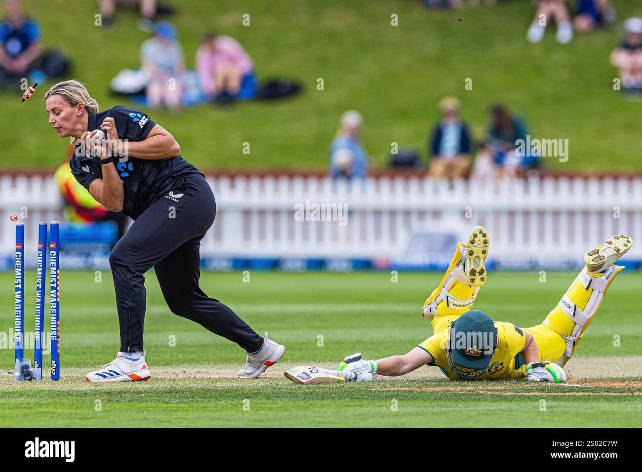 WELLINGTON, NEW ZEALAND - DECEMBER 23: Molly Penfold of New Zealand ...