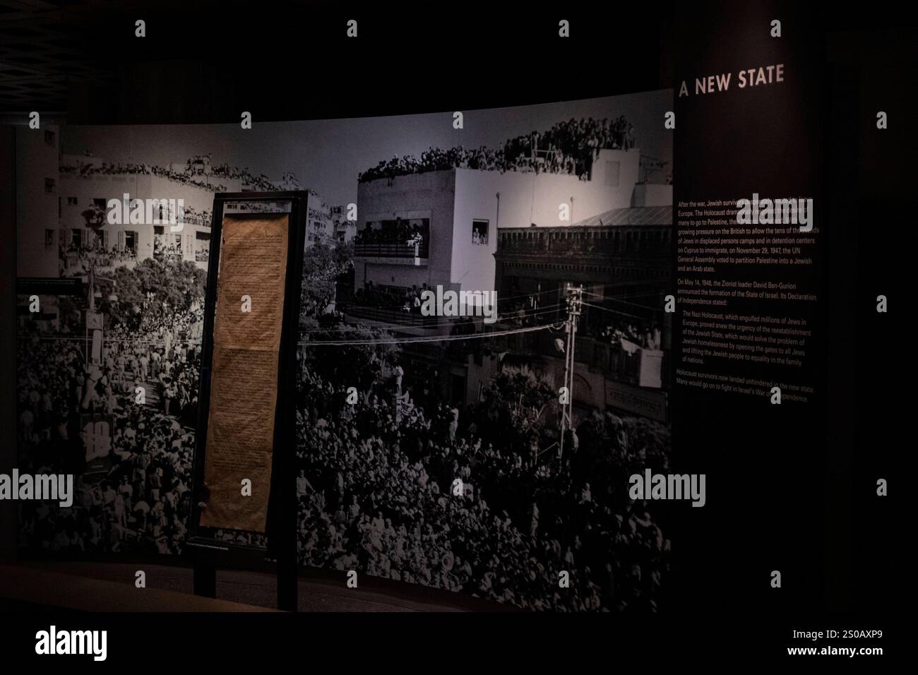 Innenansicht des United States Holocaust Memorial Museum in Washington ...