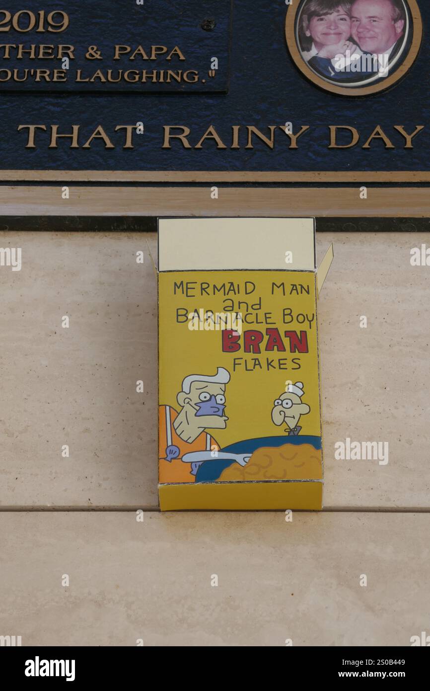 Dezember 2024 Comedian Tim Conway Grave im Sanctuary of Prayer im ...
