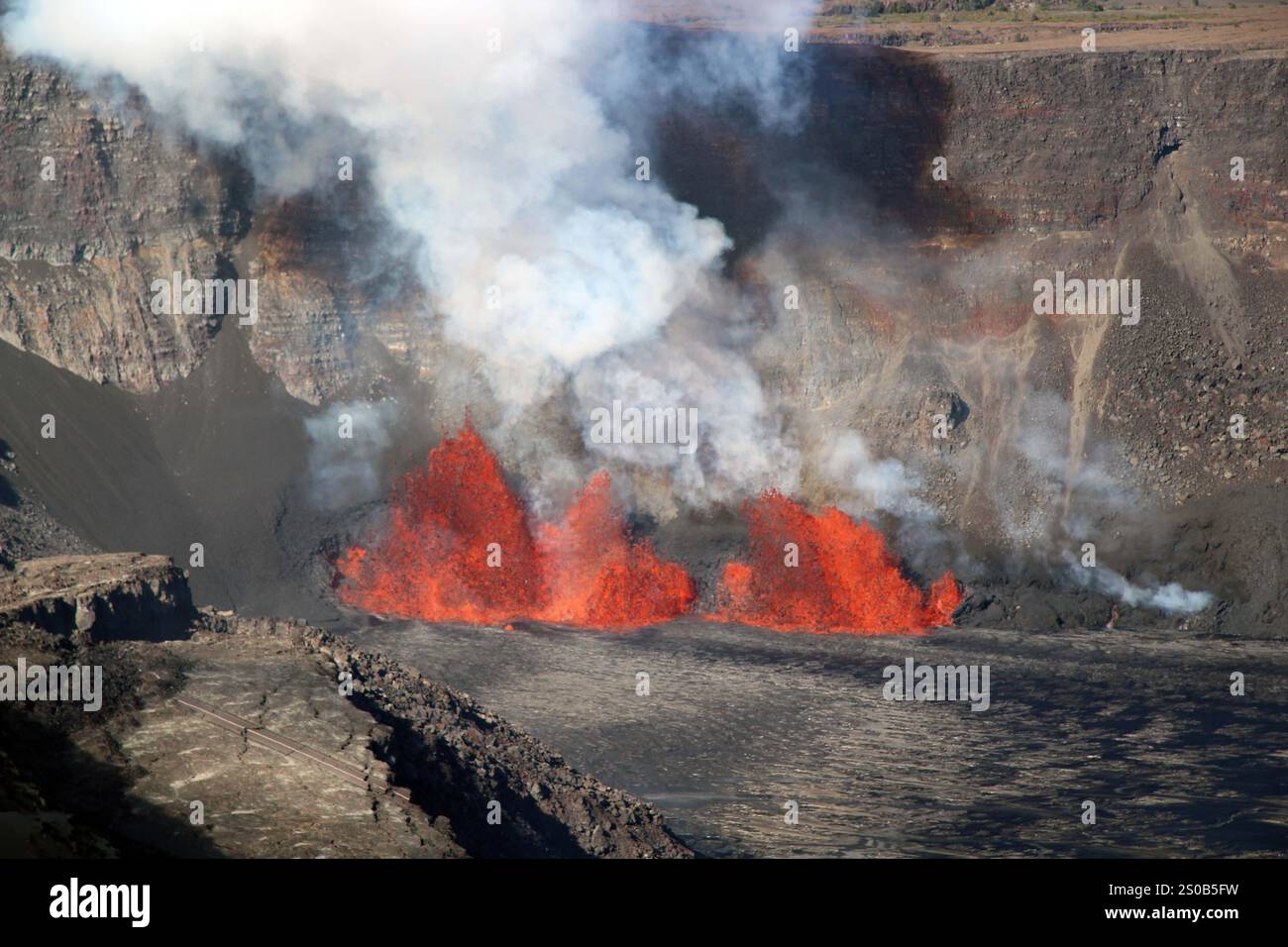 Big Island, Hawaii, USA. Dezember 2024. Einer der aktivsten Vulkane der ...