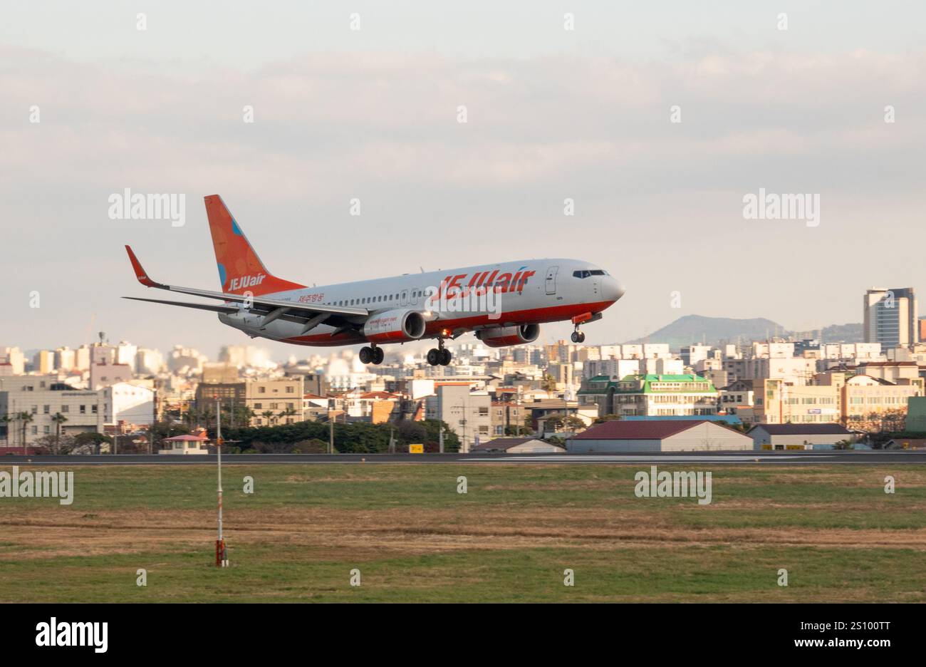 Jeju Air, 30. Dezember 2024: Das Flugzeug der HL8089 von Jeju Air ...