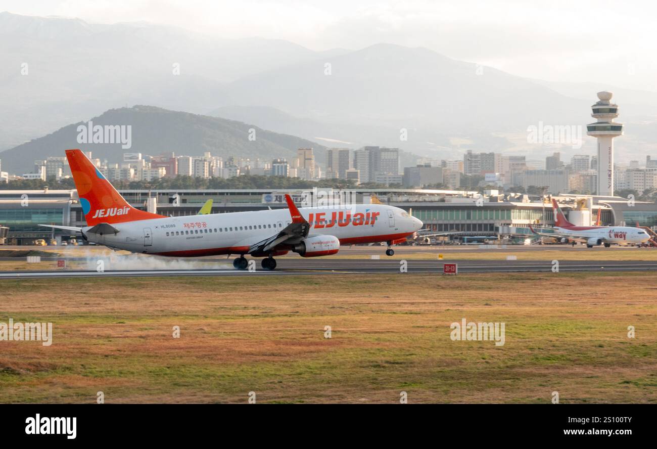 Jeju Air, 30. Dezember 2024: Das HL8089-Flugzeug von Jeju Air landet ...