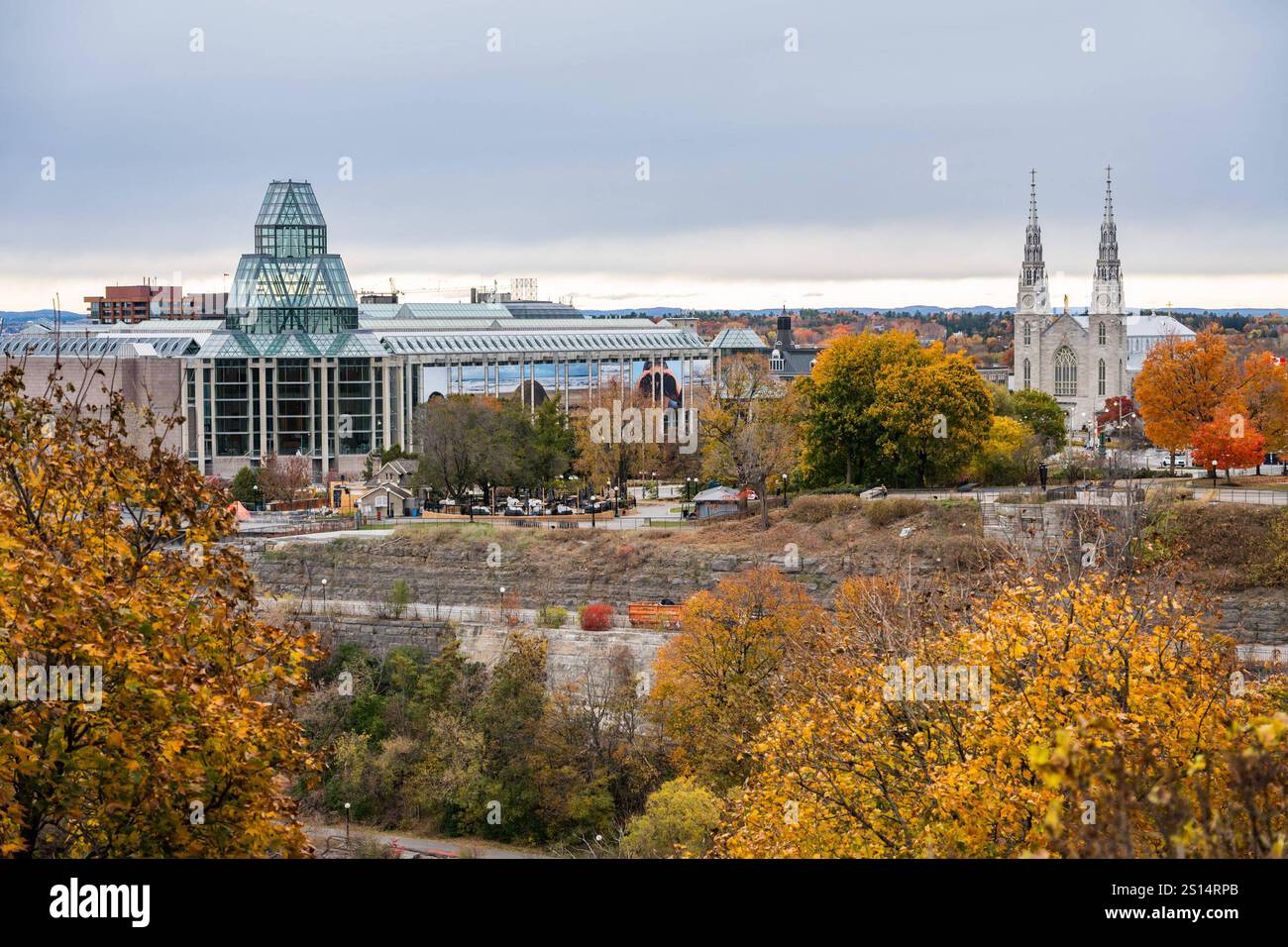 Ottawa National Gallery of Canada und Notre Dame Cathedral Basilica ...