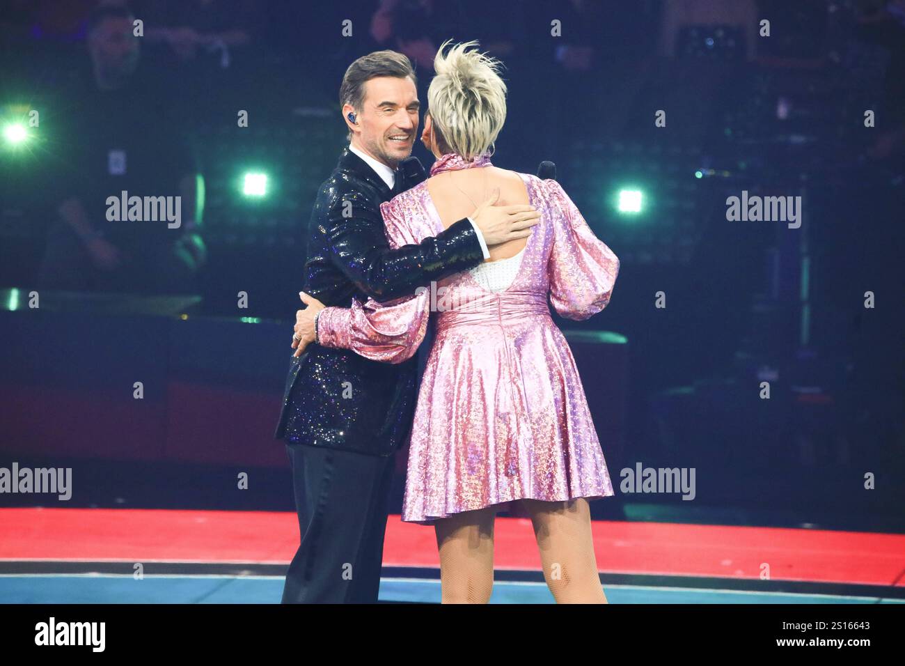 Silvester-Schlagerbooom 2025 live - die Wunderlichtershow München, 31.12.2024 Inka Bause und ...