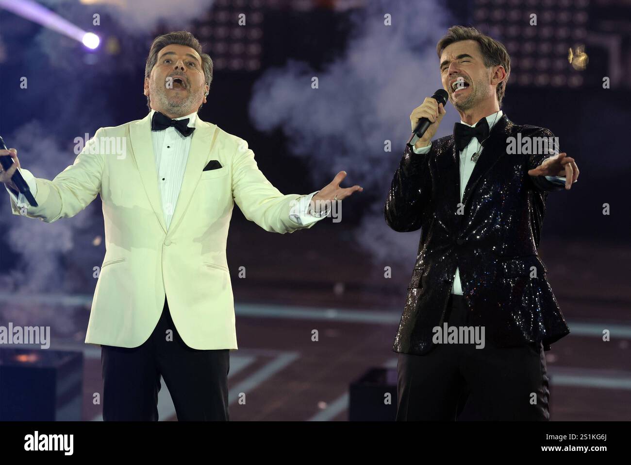 Silvester-Schlagerboom 2025 live die Wunderlichtershow Florian Silbereisen und Thomas anders ...