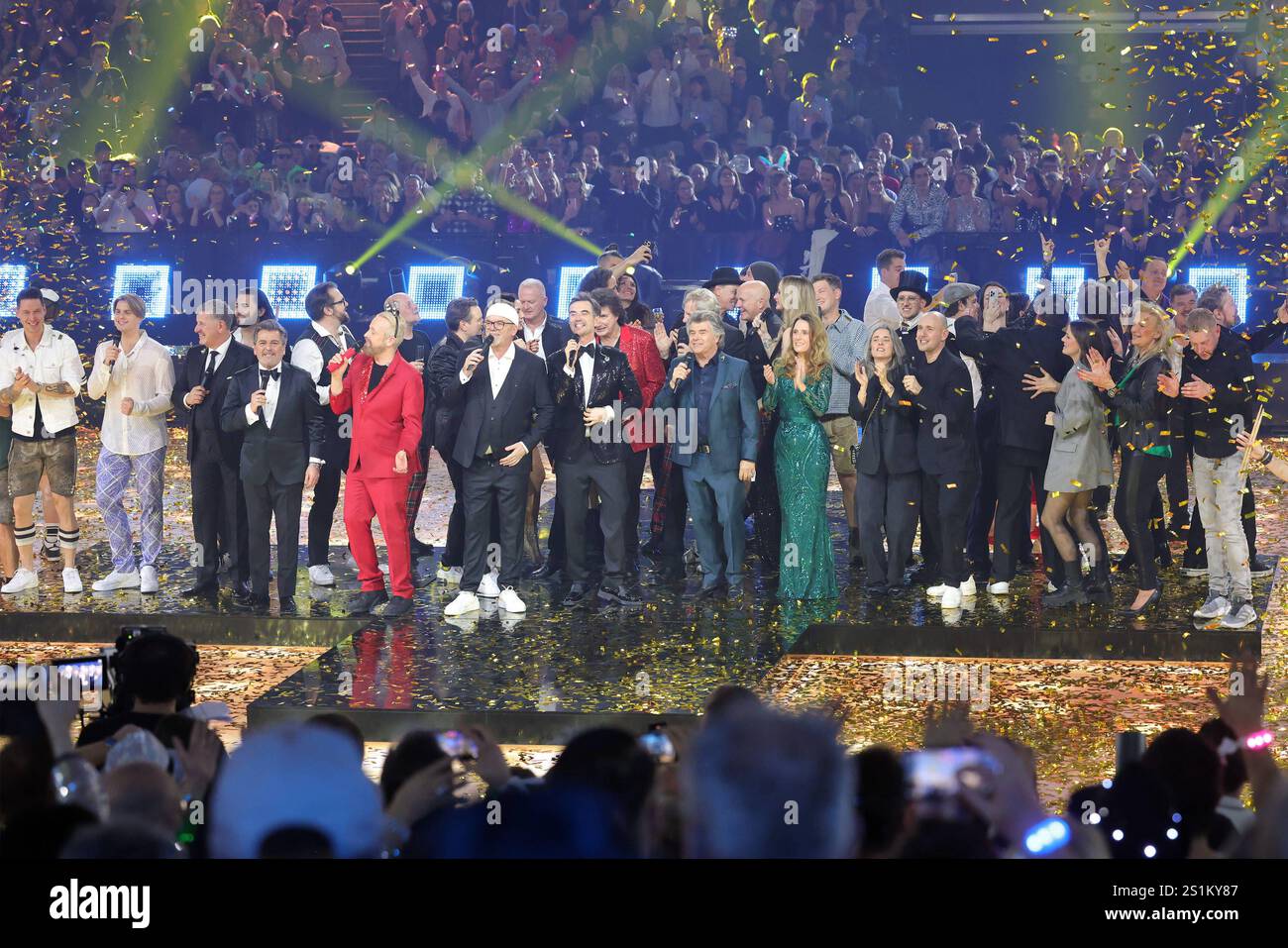 Silvester-Schlagerboom 2025 live die Wunderlichtershow Florian Silbereisen und seine Gäste auf ...