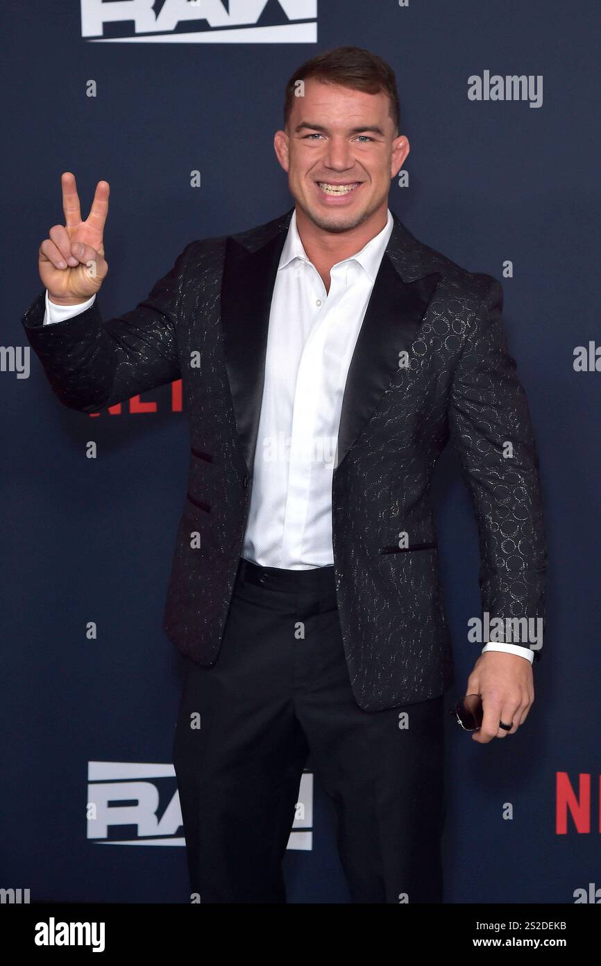 Chad Gable bei der Premiere der Wrestling Show WWE Monday Night RAW auf ...