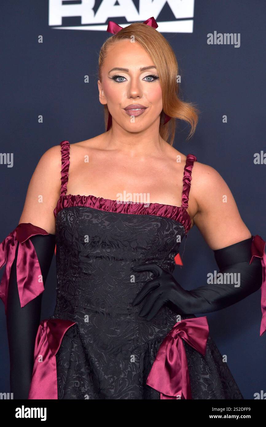 Isla Dawn bei der Premiere der Wrestling Show WWE Monday Night RAW auf ...