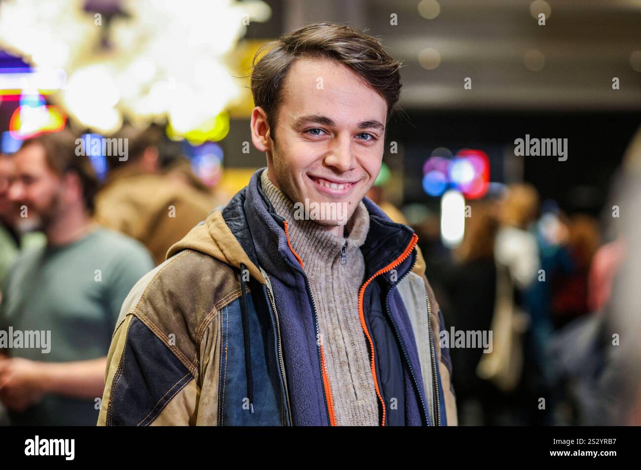 Fabian Hanis bei der Premiere des Kinofilms fünf Finger sind ne Faust ...