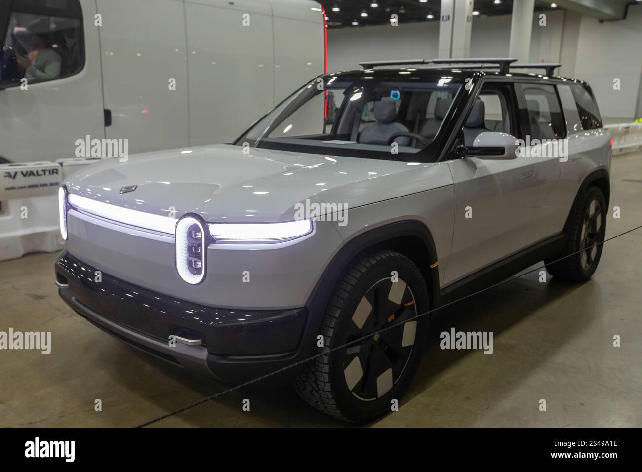 Detroit, Michigan, USA. Januar 2025. Der Rivian R2 auf der Detroit Auto ...
