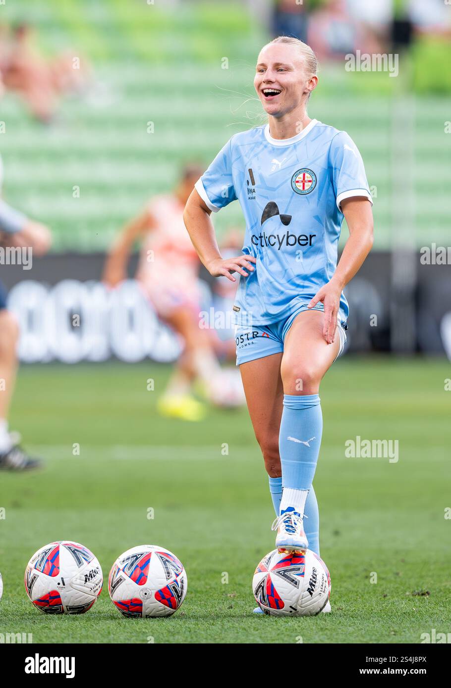 Roar women -Fotos und -Bildmaterial in hoher Auflösung – Alamy