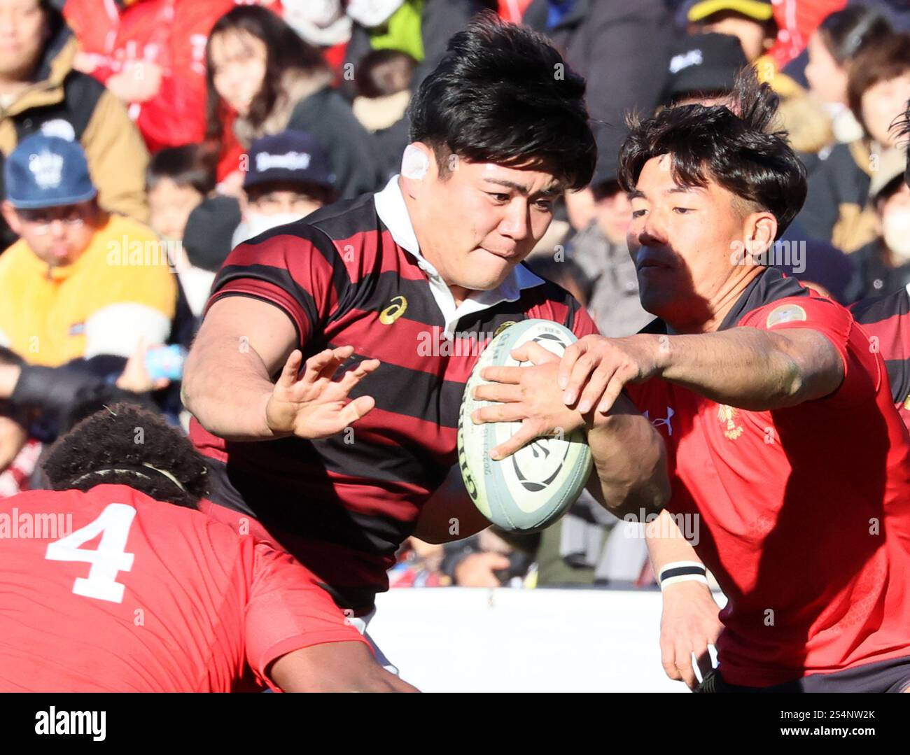 Tokio, Japan. Januar 2025. Waseda University Nutte Kenji Sato trägt den ...