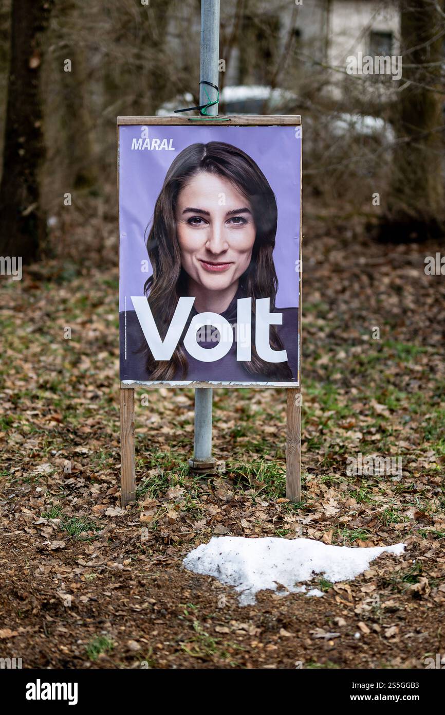 München GER, Themenbild, Wahlplakate zur Bundestagswahl in Deutschland 2025, 14.01.2025. Volt ...