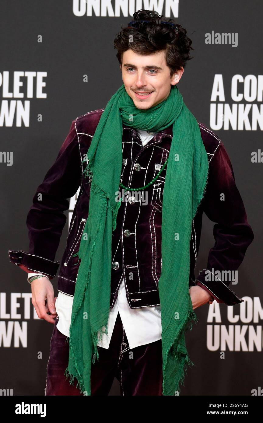 Timothee Chalamet bei der Premiere des Kinofilms A Complete Unknown im ...