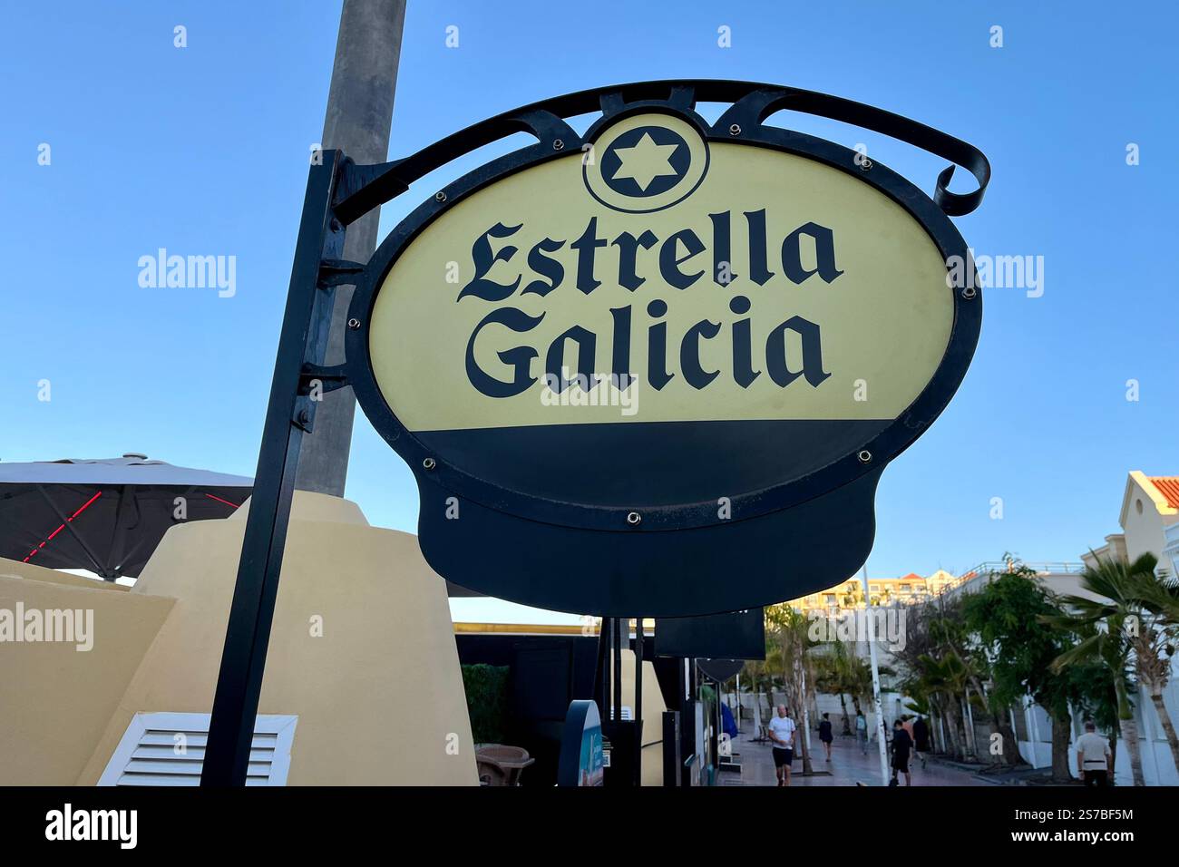 Estrella galicia zeichen -Fotos und -Bildmaterial in hoher Auflösung ...