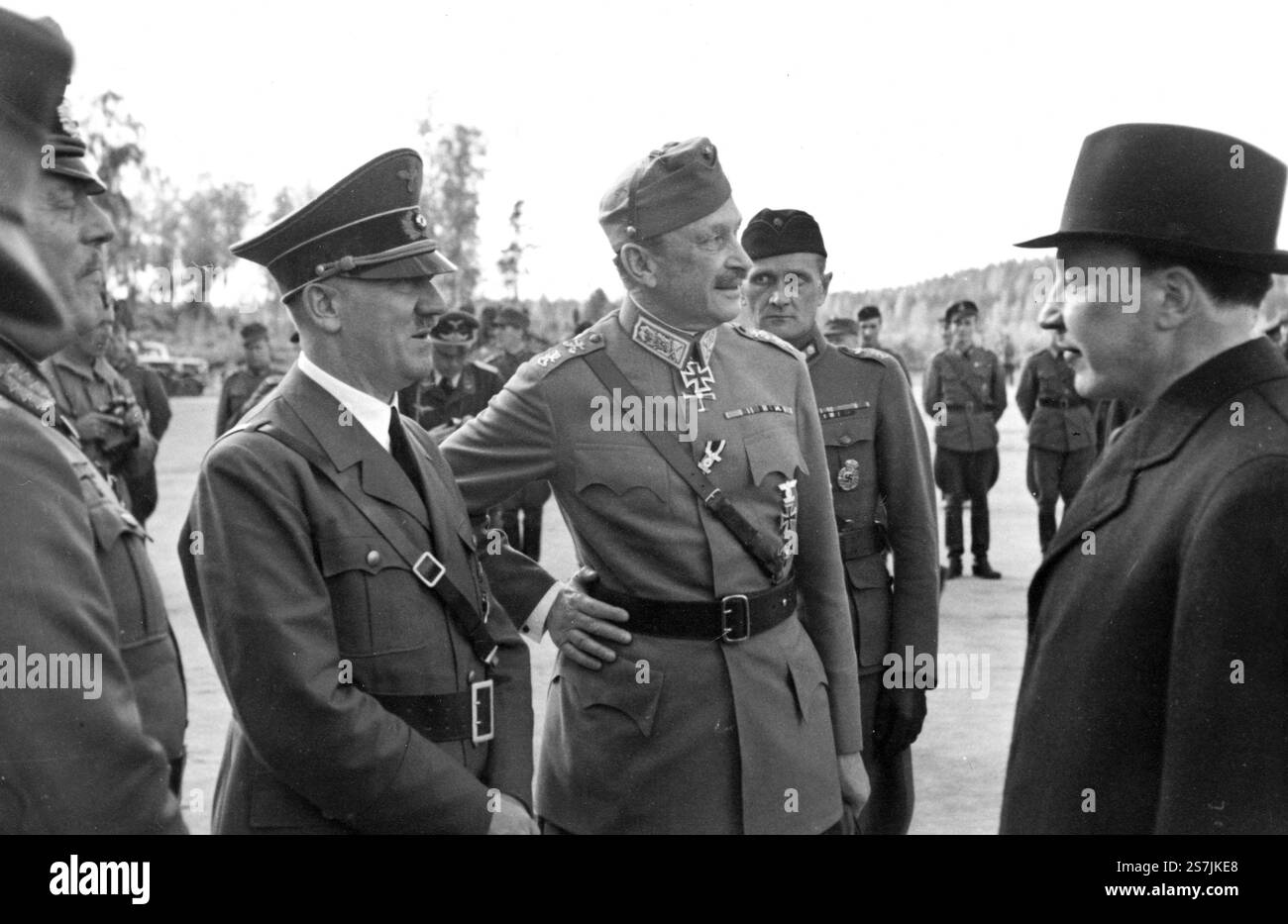 Mannerheim hitler -Fotos und -Bildmaterial in hoher Auflösung – Alamy