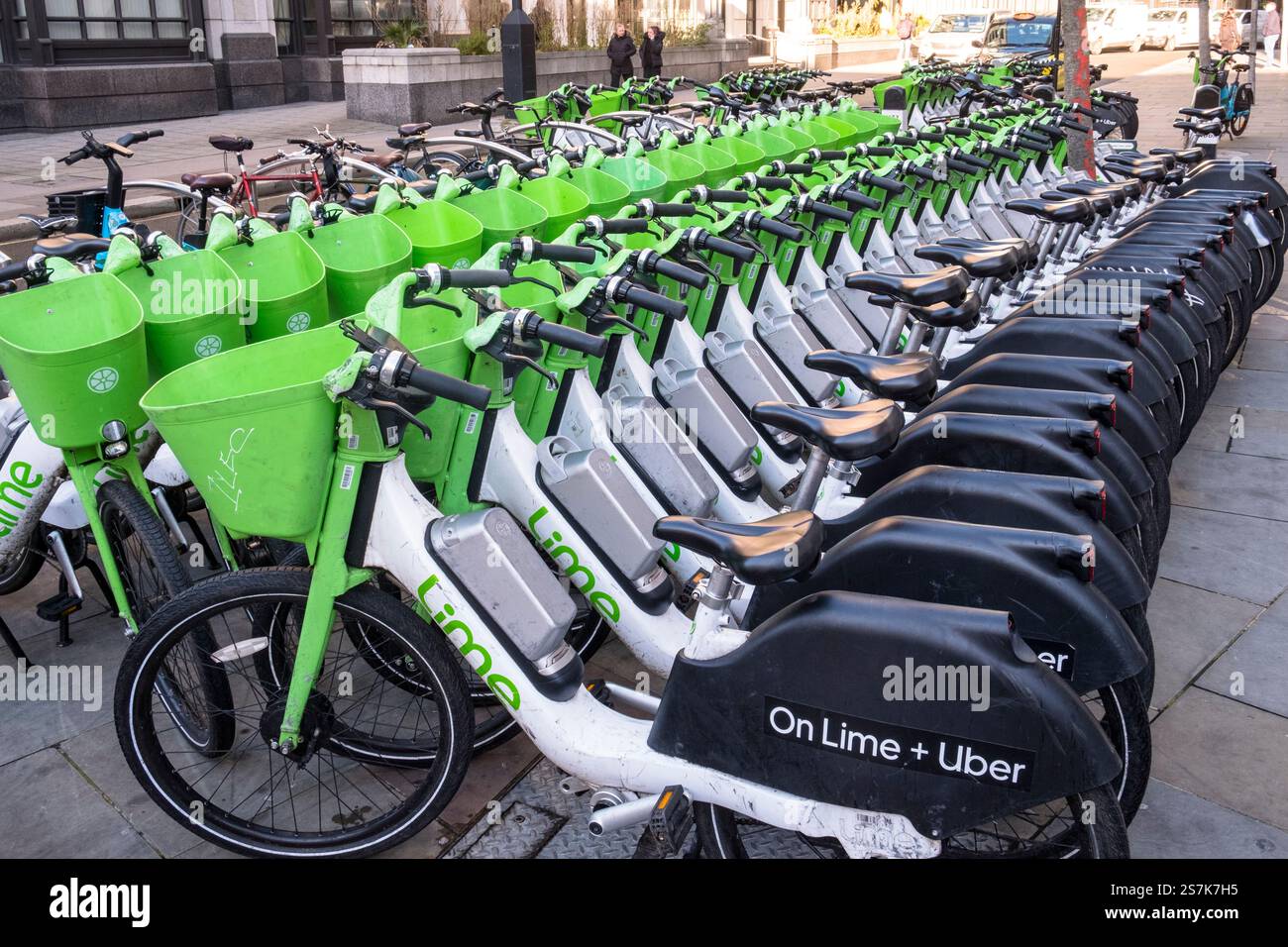 Londoner e bikes -Fotos und -Bildmaterial in hoher Auflösung – Alamy