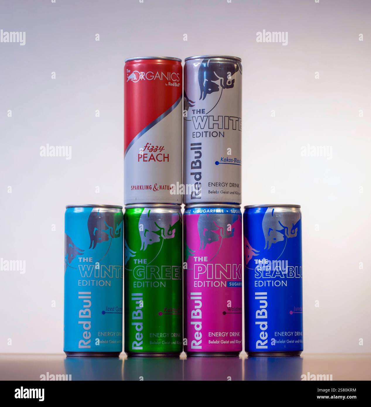20.01.2025 Red Bull Getränke, aktuelle neue Geschmacksrichtungen, Pink ...