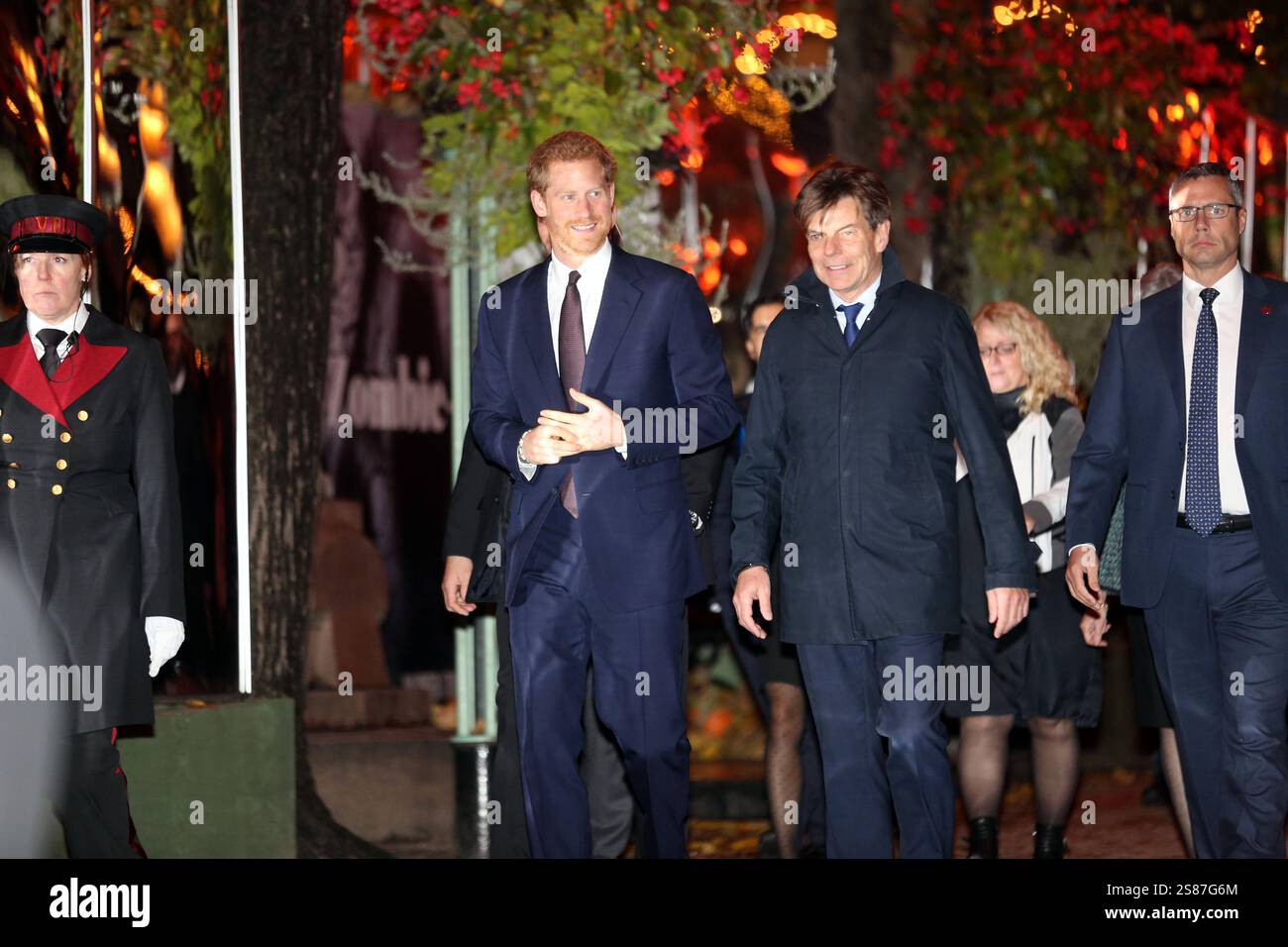 In Kopenhagen - Tivoli Garden. - Dänemark. Prinz Harry, Duke of Sussex ...