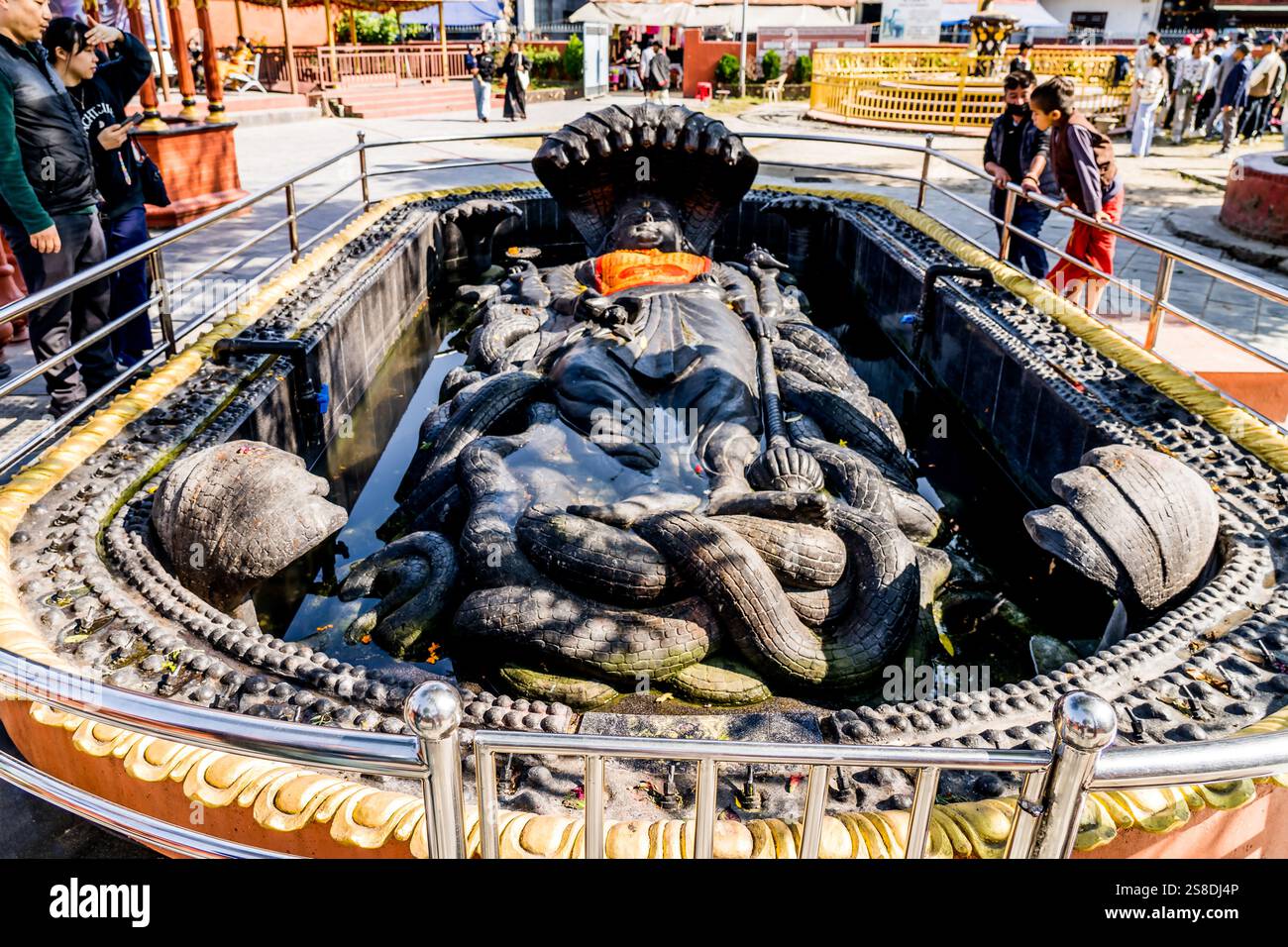 Der Höhlentempel Gupteshwor Mahadev trägt die historische Bedeutung, wo ...