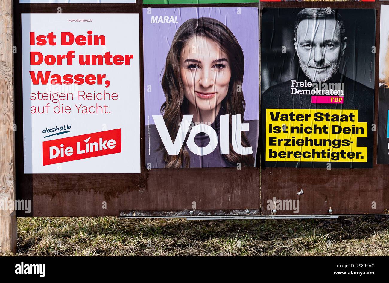 München GER, Themenbild, Wahlplakate zur Bundestagswahl in Deutschland ...