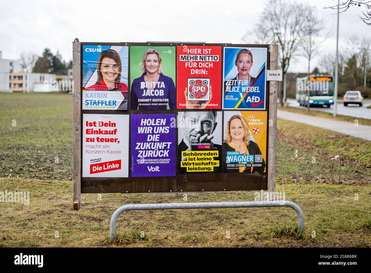 München GER, Themenbild, Wahlplakate zur Bundestagswahl in Deutschland ...