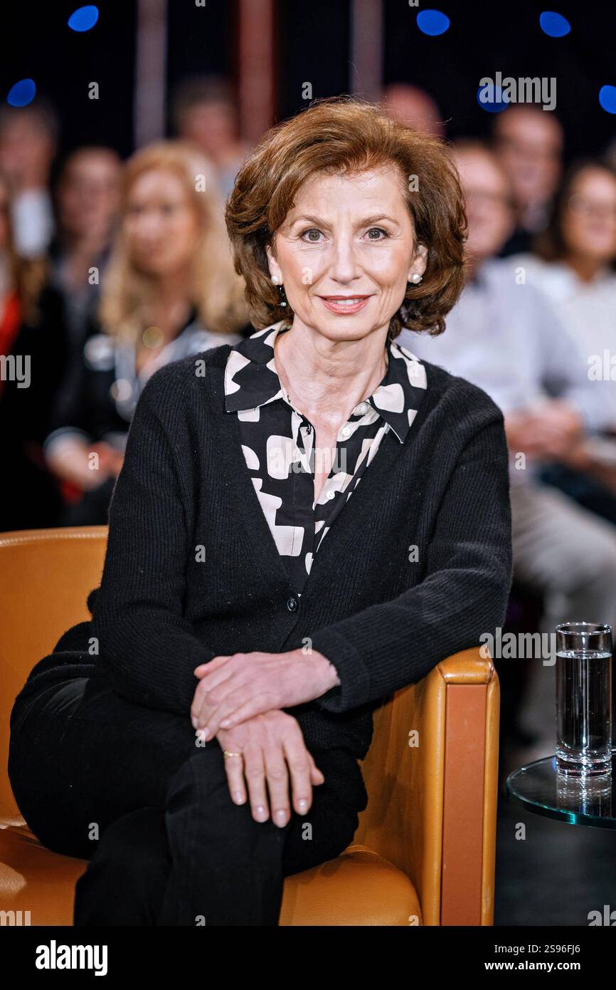 MDR - Flussboot. Schauspielerin Marijam Agischewa anläßlich der ...