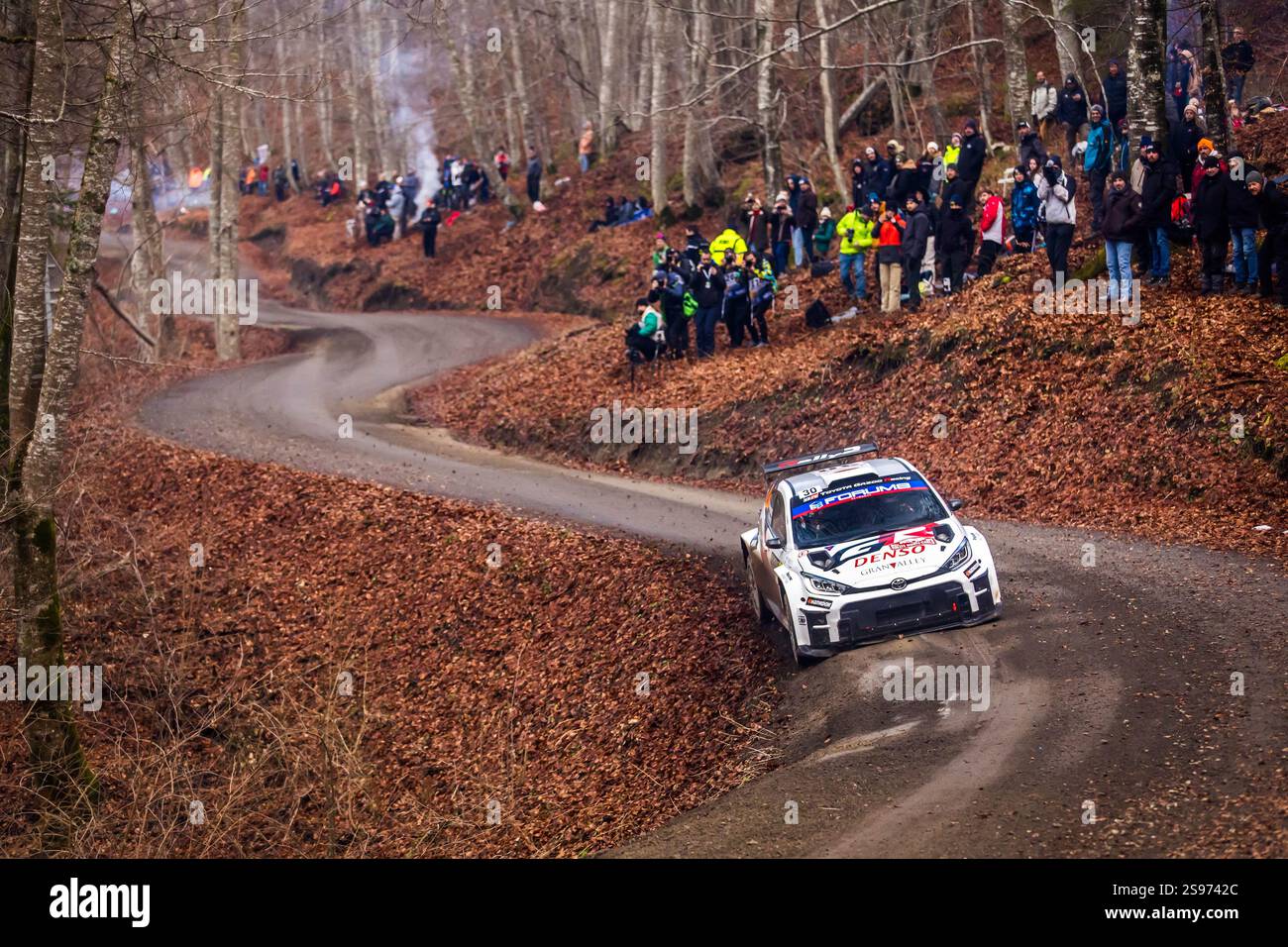 30 Yuki YAMAMOTO , James FULTON, Toyota Yaris Rally2, Action während ...