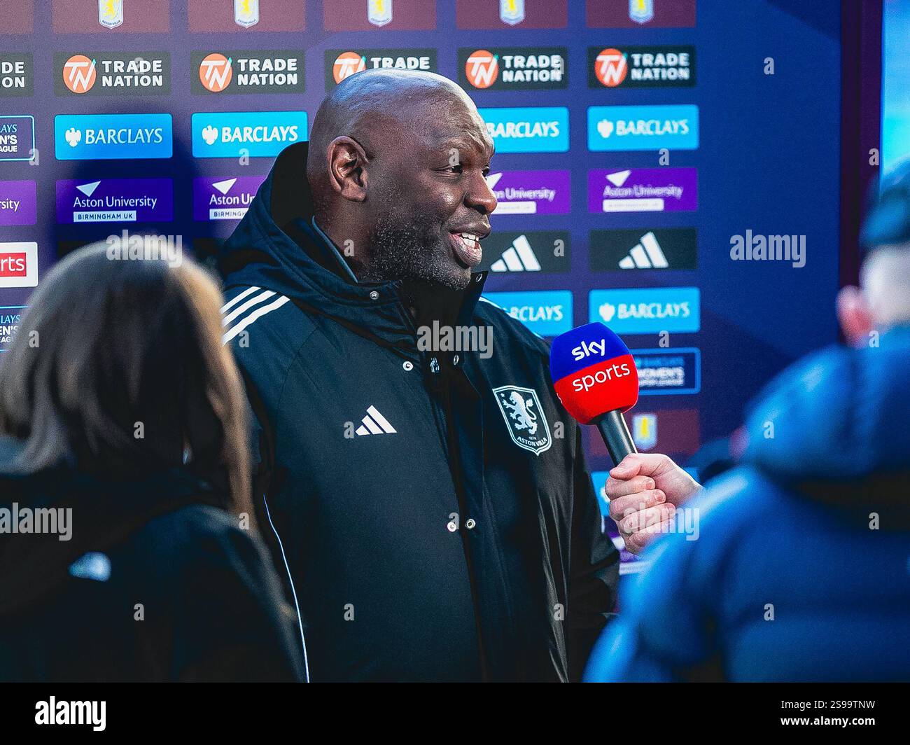 Villa Park Stadium, England 25. Januar 2025: Shaun Goater (Cheftrainer ...