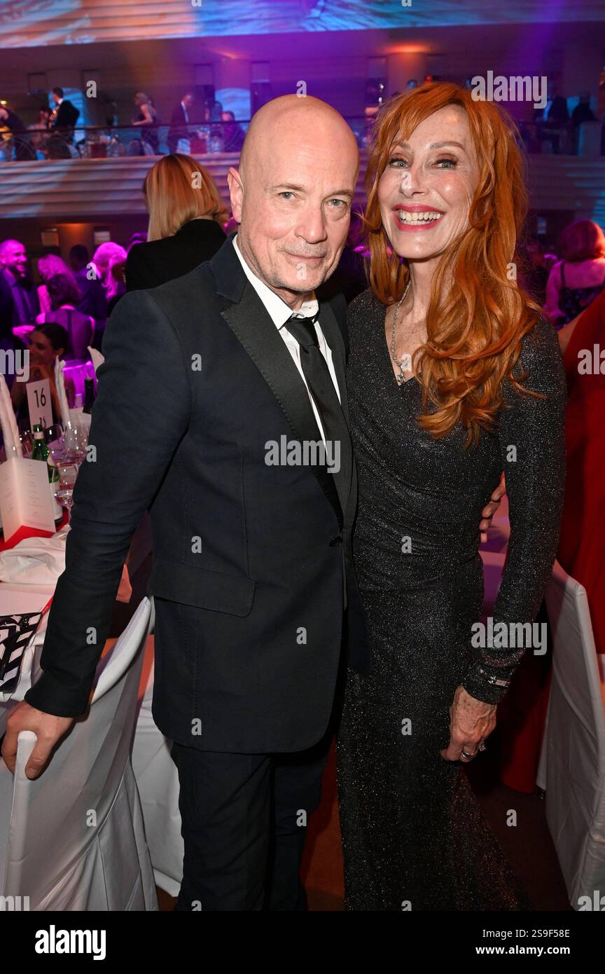 Christian Berkel mit Ehefrau Andrea Sawatzki beim 49. Deutsche Filmball 2025 im Hotel ...