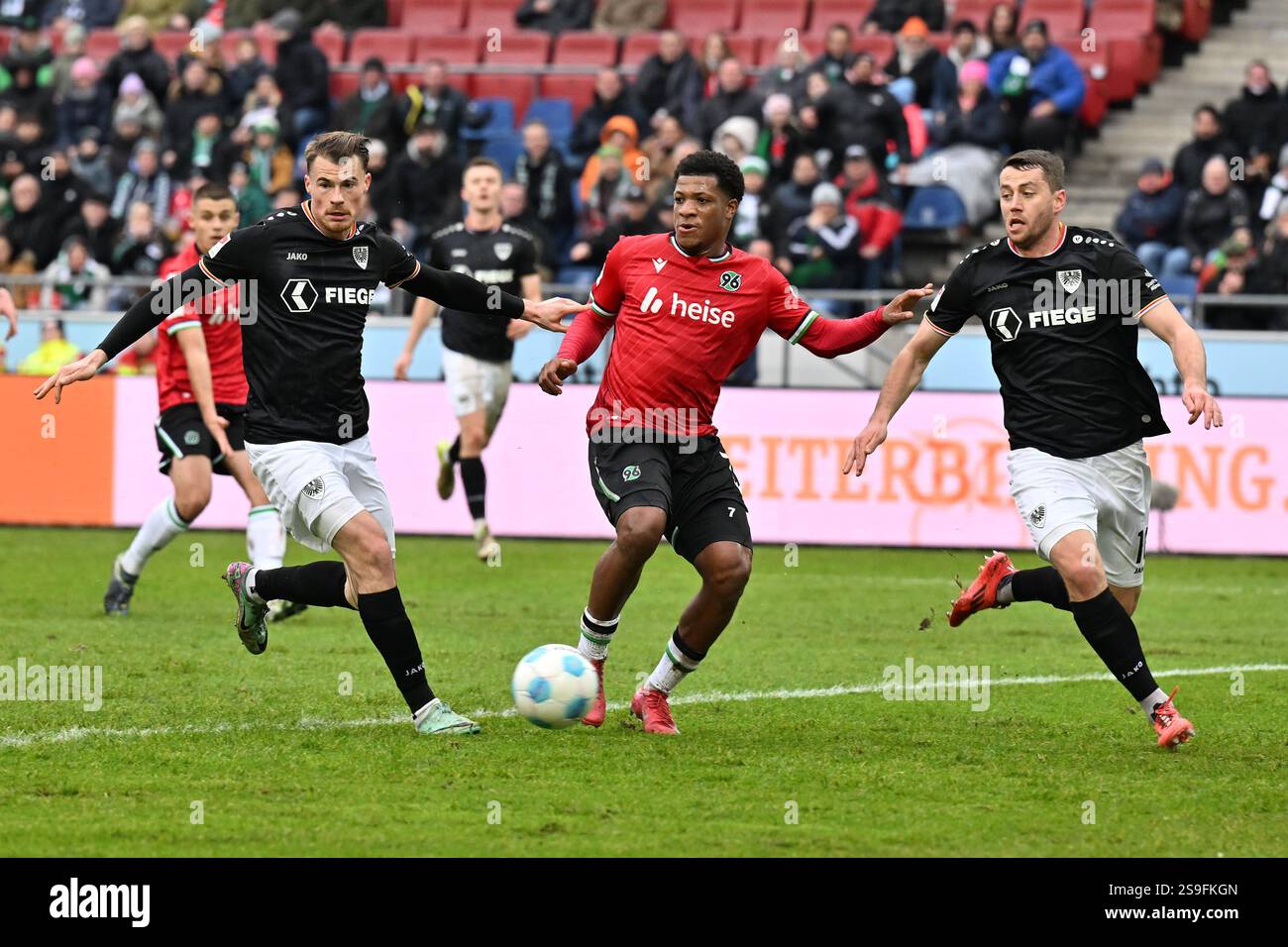 26. Januar 2025, Niedersachsen, Hannover: Fußball: Bundesliga 2, Hannover 96 - Preußen Münster ...
