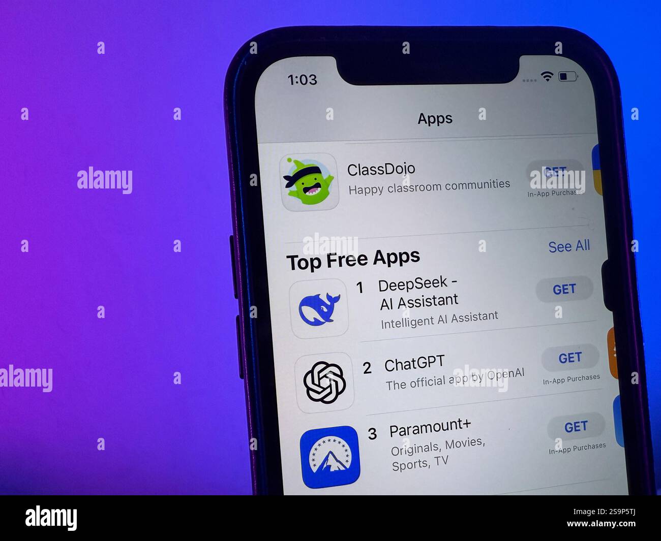 Cupertino, USA. Januar 2025. Die chinesische KI-App DeepSeek im US App Store von Apple auf einem ...