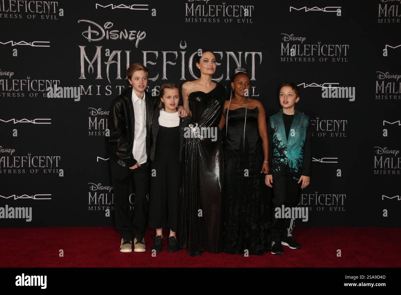 Angelina Jolie, Maddox Jolie-Pitt, Shiloh Jolie-Pitt, Vivienne Jolie ...