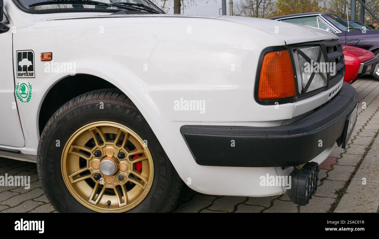 Ostblock oldtimer -Fotos und -Bildmaterial in hoher Auflösung – Alamy