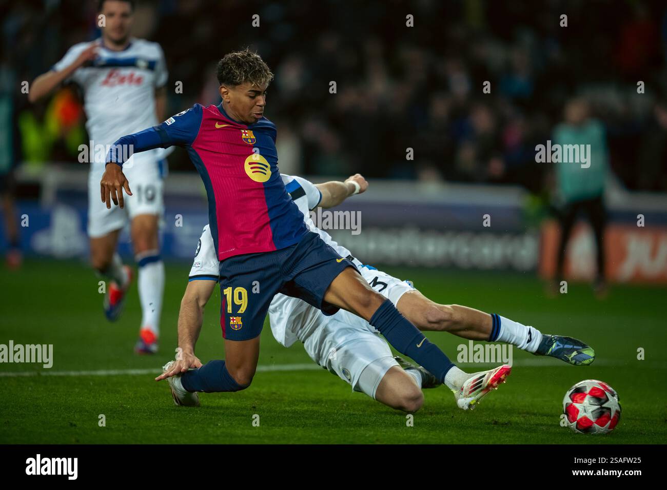 Barcelona, Spanien. Januar 2025. Lamine Yamal (Front) vom FC Barcelona ...