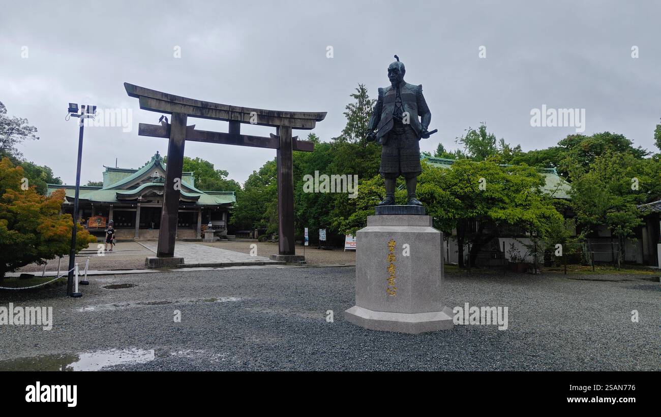 Bronzene samurai statue -Fotos und -Bildmaterial in hoher Auflösung – Alamy