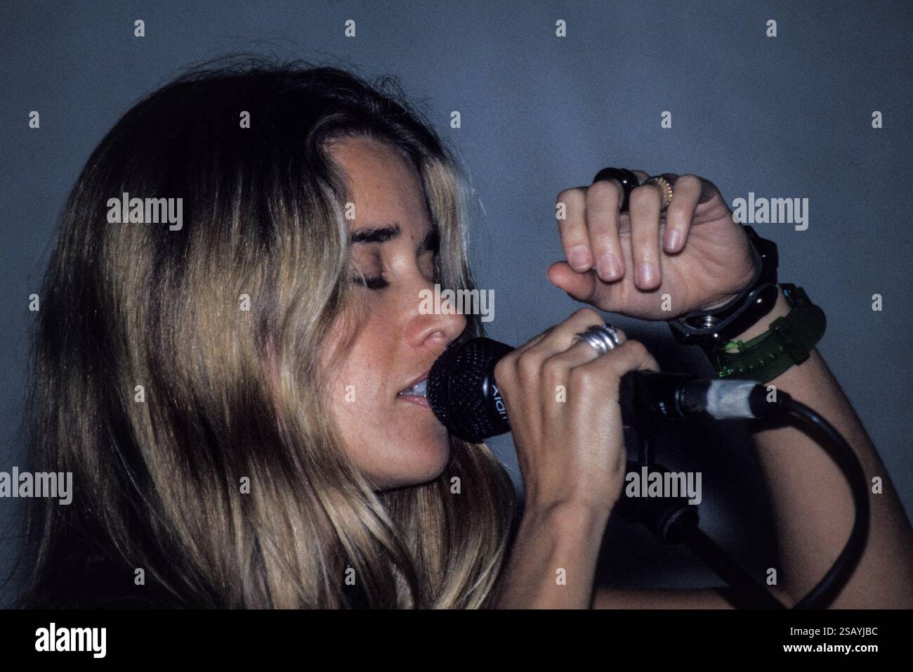 HEATHER NOVA, KONZERT, 1999: Heather Nova spielt am 6. Februar 1999 im Clwb IFOR Bach (The Welsh ...