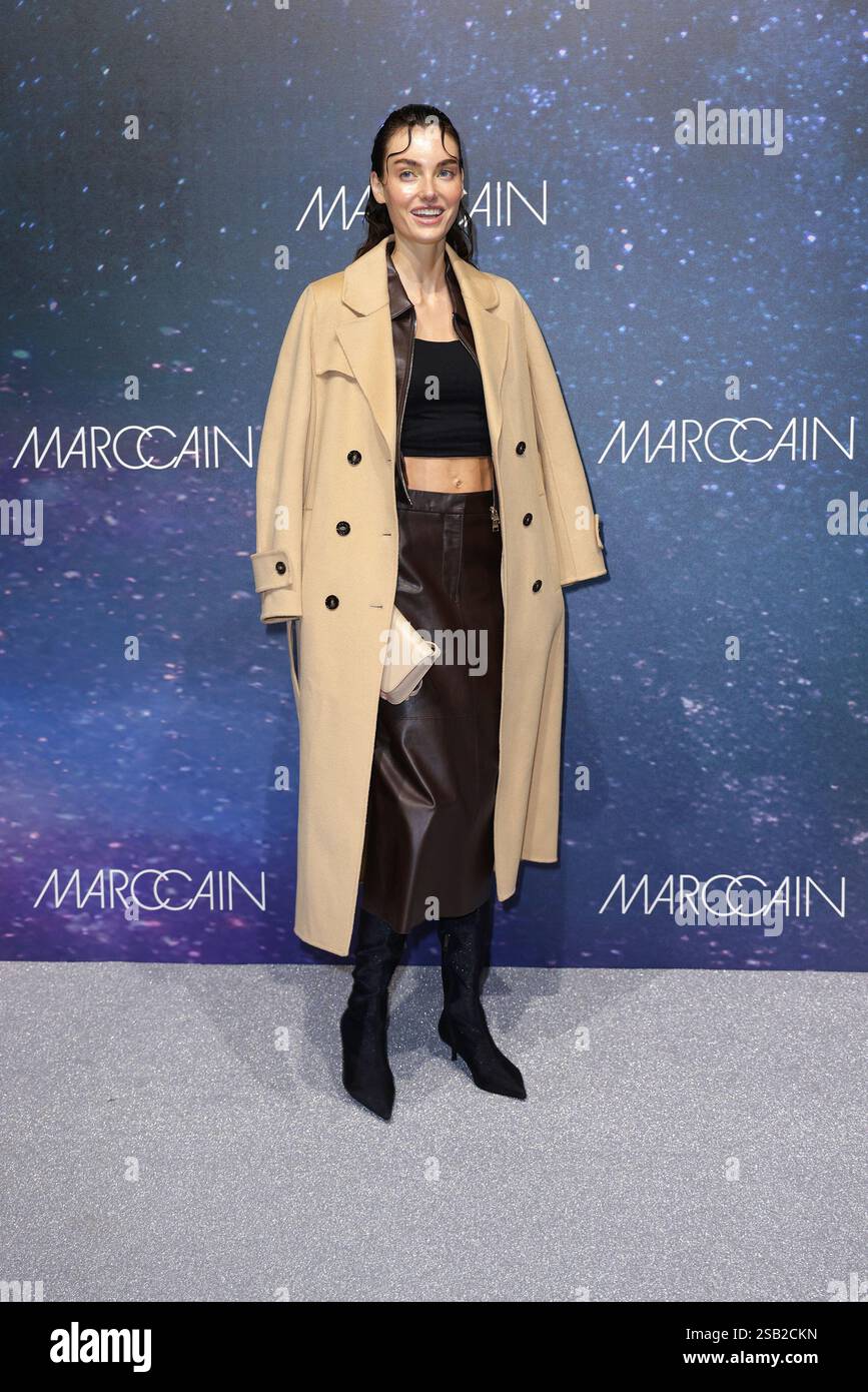 Celine Bethmann bei der Marc Cain - Parallel Universe - Modenschau am ...