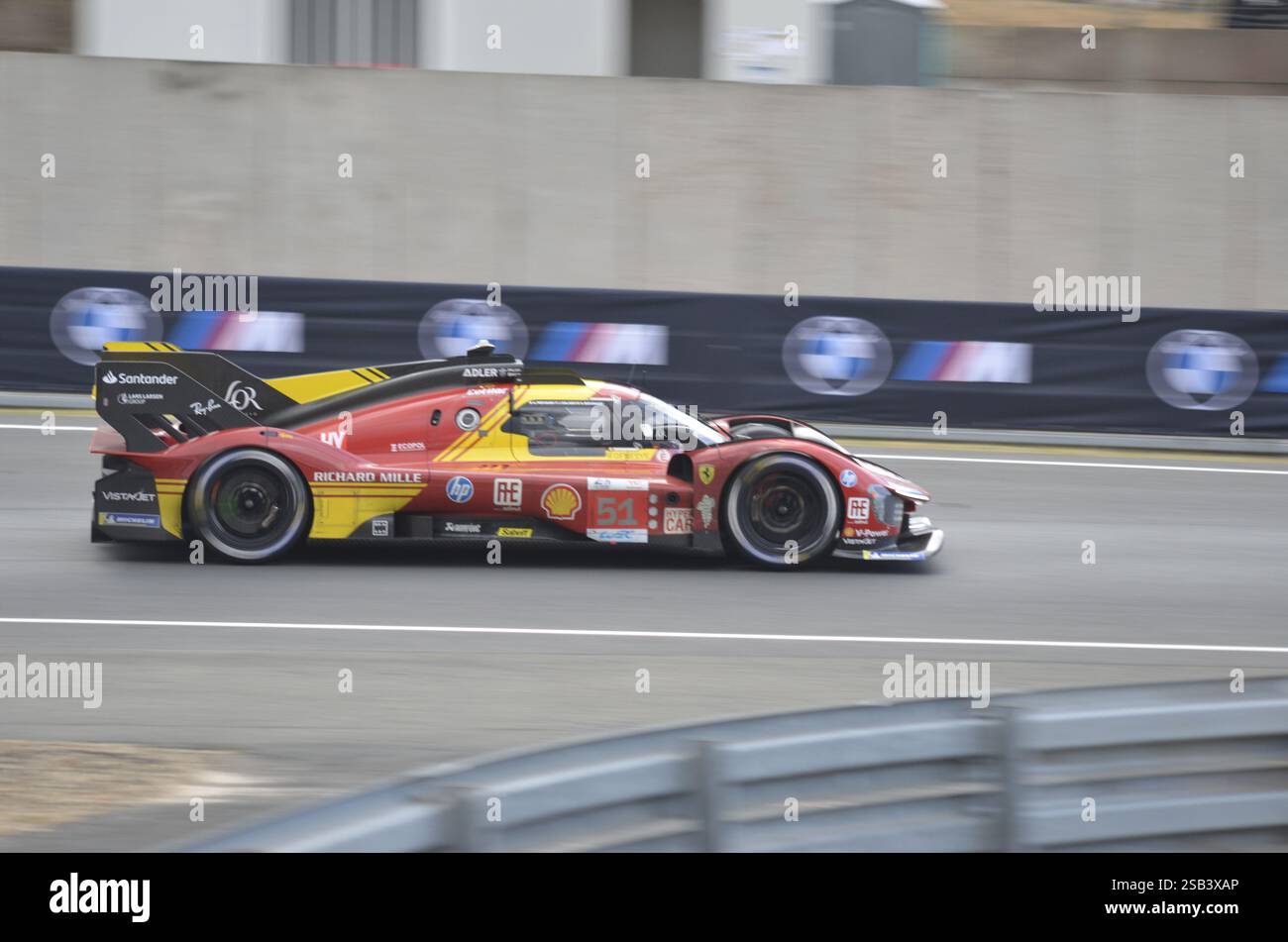 Ferrari F499P Hypercar von James Calado, Antonio Giovinazzi ...