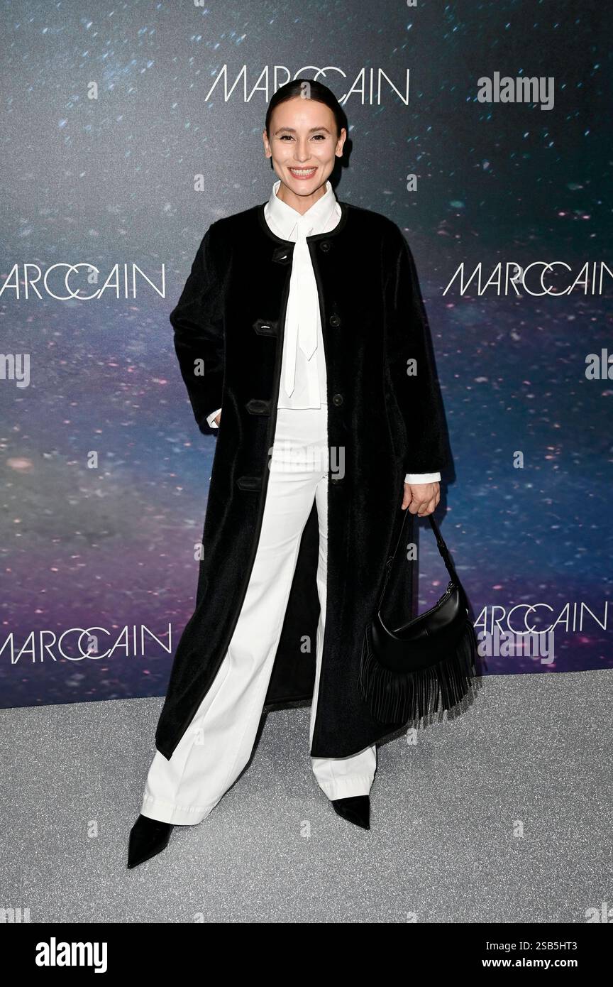 Peri Baumeister bei der Marc Cain Fashion Show Parallel Universe auf ...