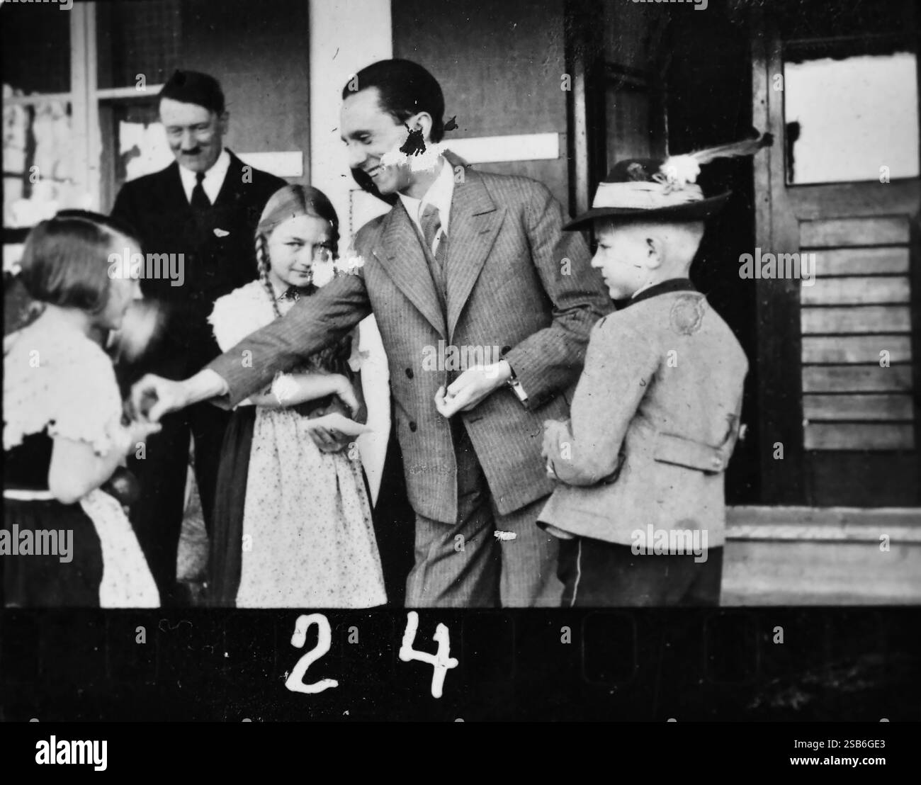 Adolf hitler scuola -Fotos und -Bildmaterial in hoher Auflösung – Alamy