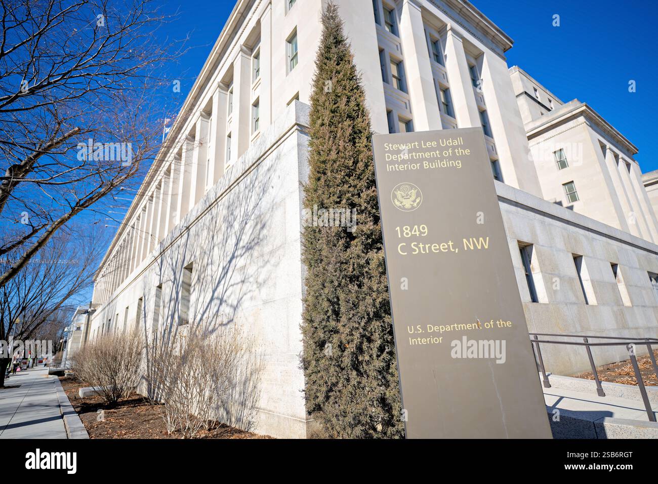 WASHINGTON DC – der Eingang zur C Street zum Stewart Lee Udall ...