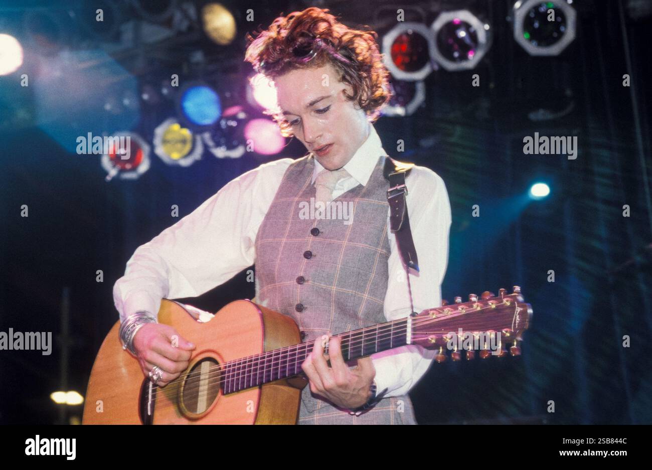 Subcircus band -Fotos und -Bildmaterial in hoher Auflösung – Alamy