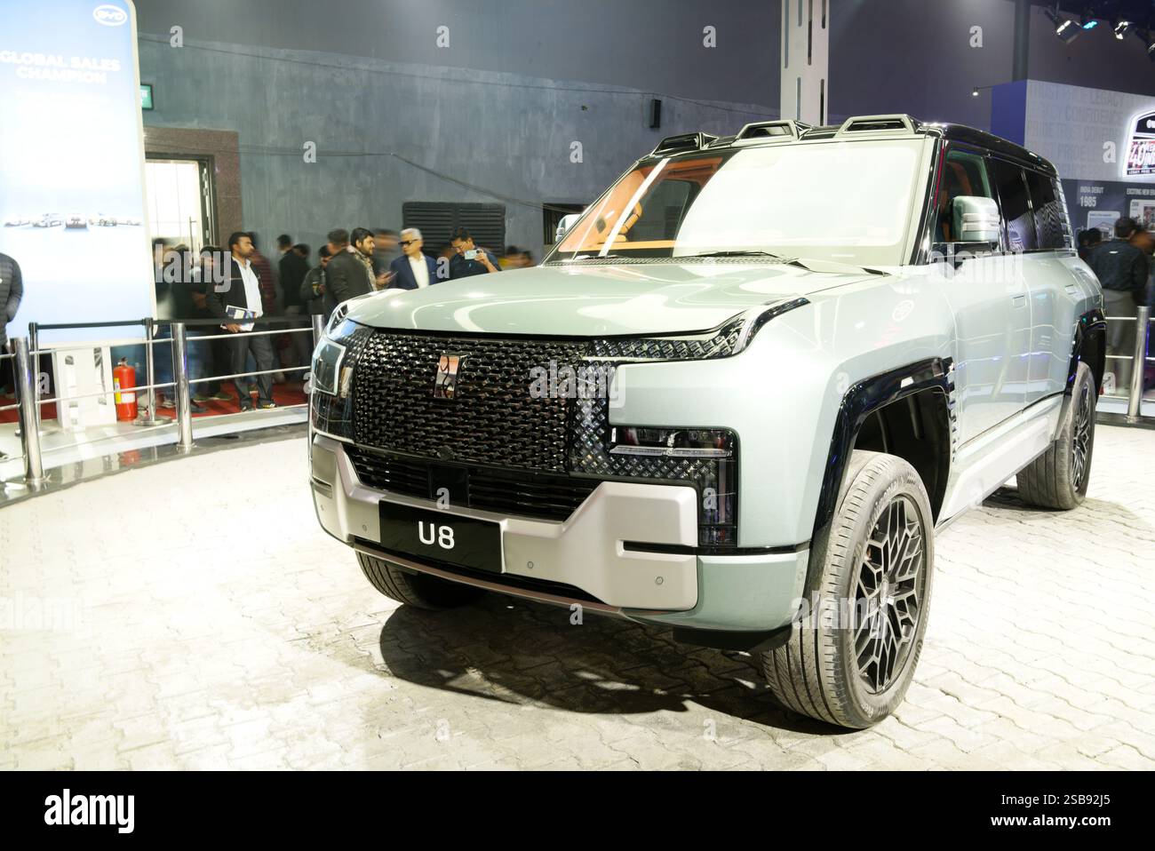 NEW DELHI - 21. JANUAR 2025: Der BYD Yangwang U8 wird auf der Bharat ...