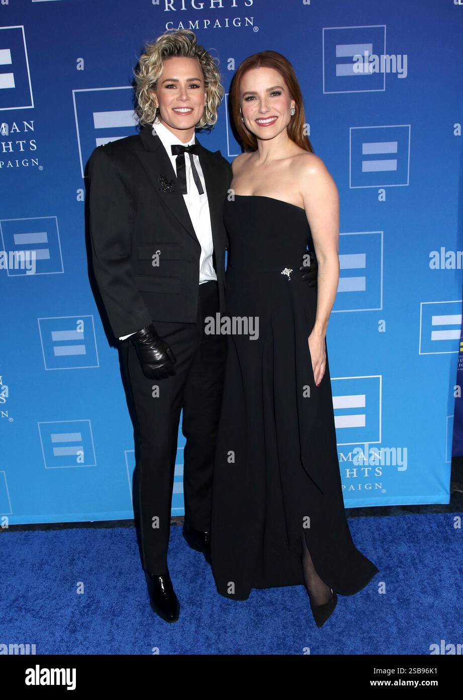 New York City, USA. Februar 2025. Ashlyn Harris und Sophia Bush nahmen ...