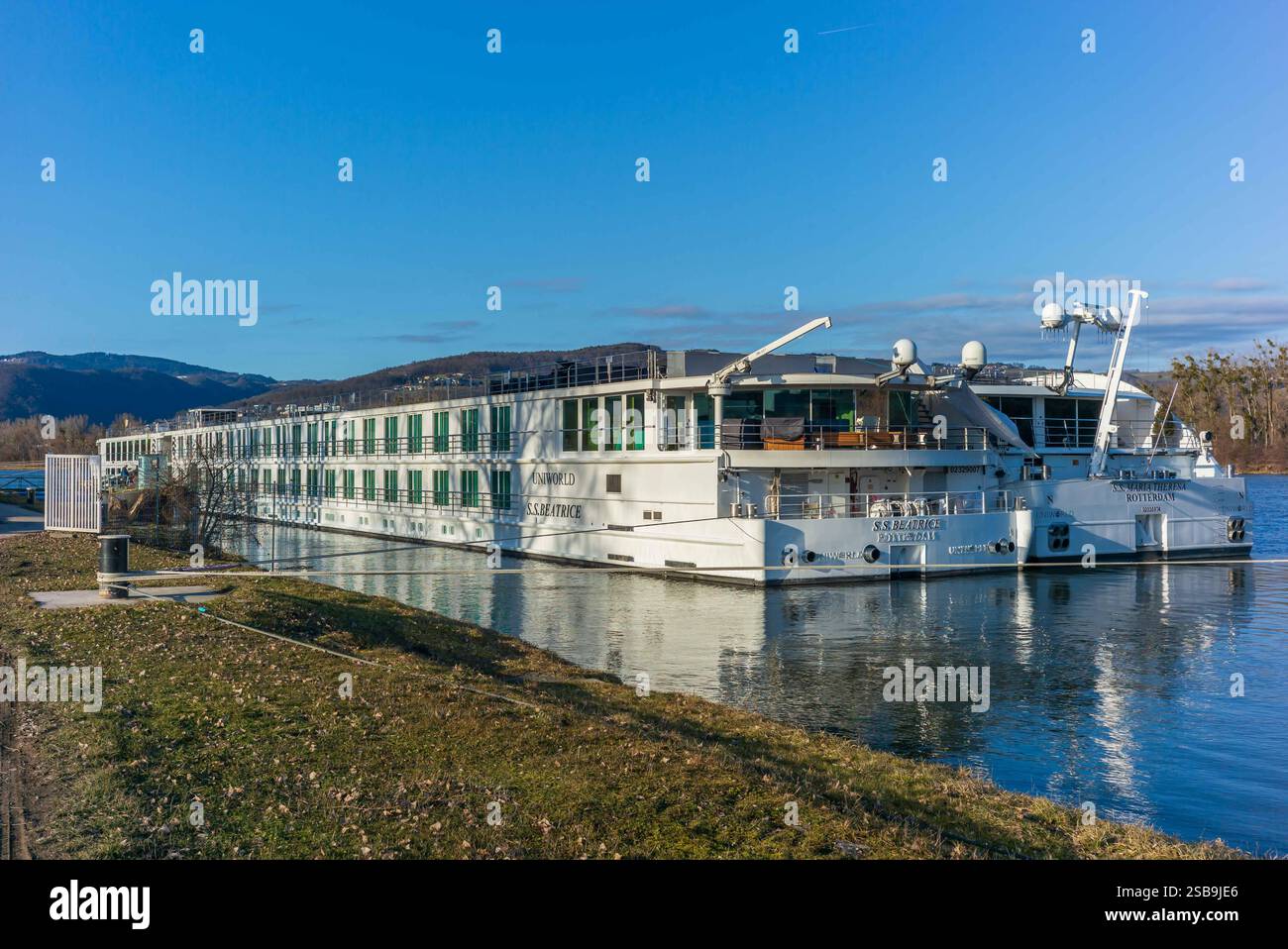 linz, österreich, 01. februar 2025. donaukreuzfahrtschiffe ss beatrice ...