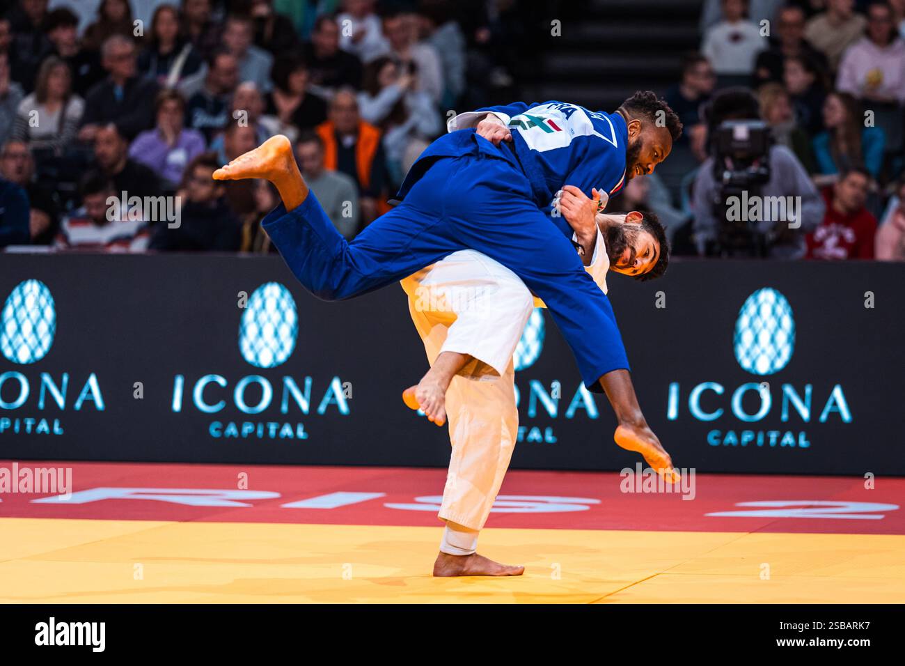 Romaric Wend-Yam BOUDA (FRA) und Vazha MARGVELASHVILI (GEO) runden um ...