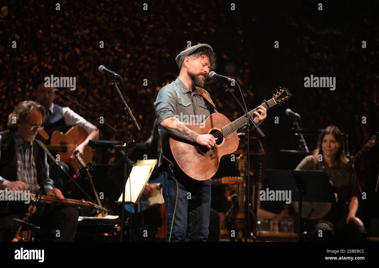Glasgow Schottland. 2. Februar 2025. Niall McCabe, irischer Singer ...