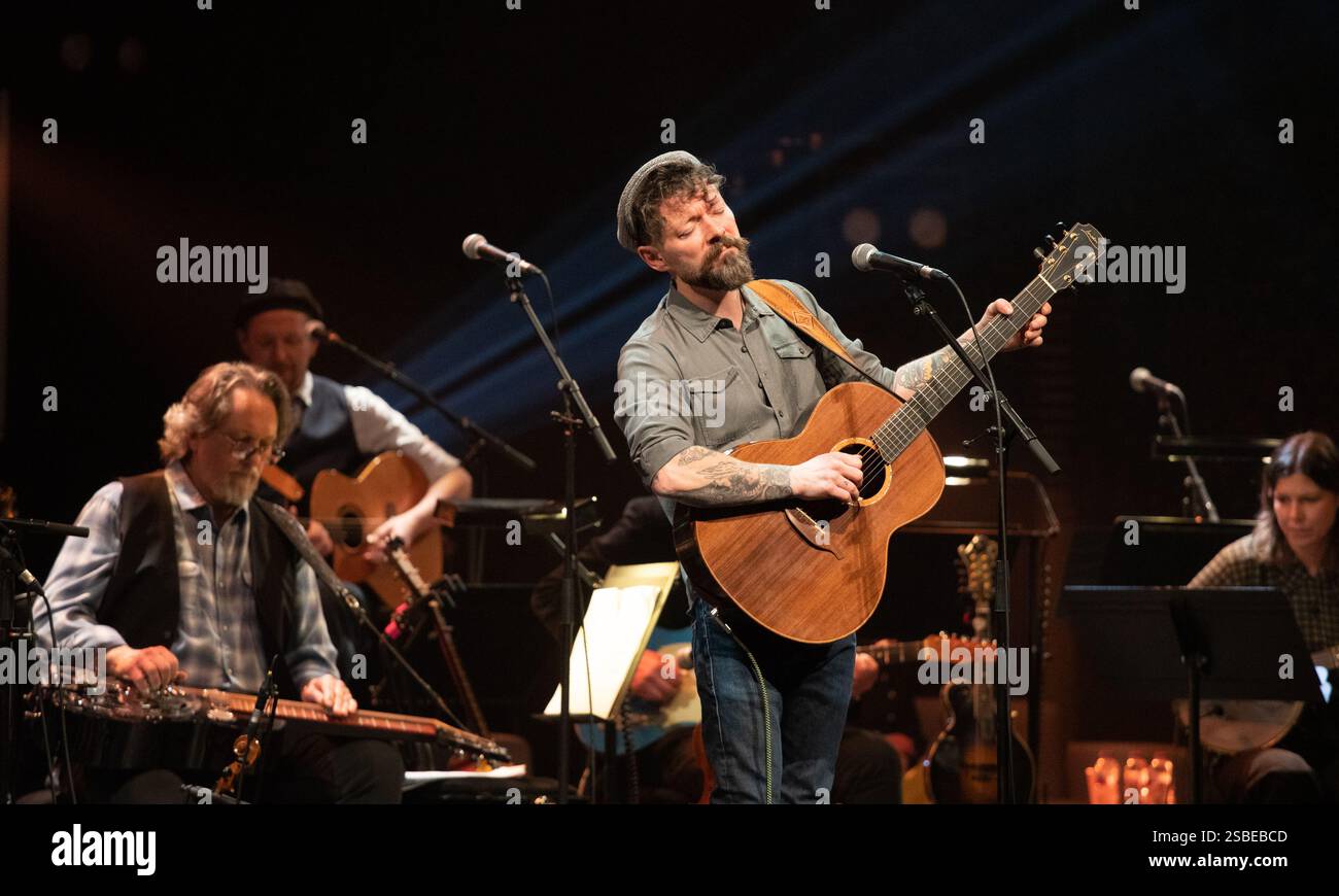 Glasgow Schottland. 2. Februar 2025. Niall McCabe, irischer Singer ...