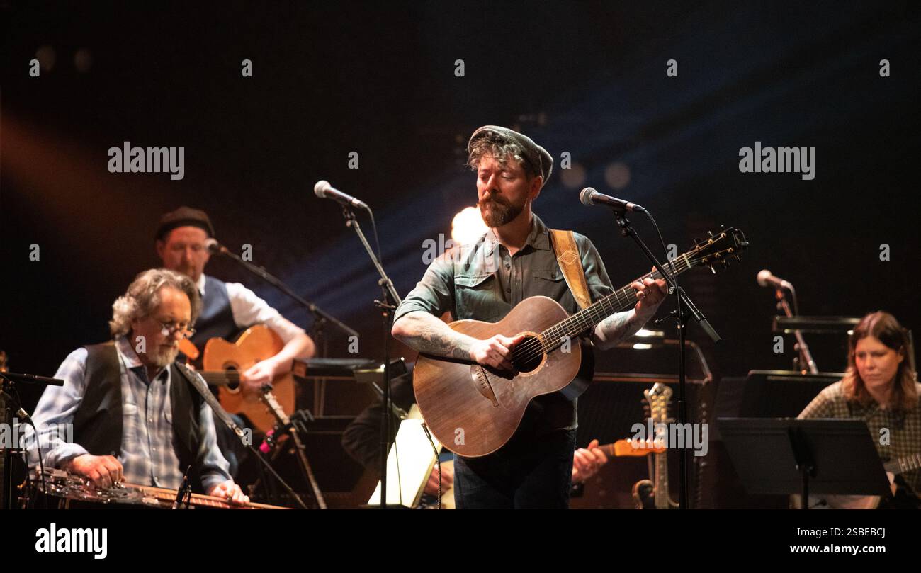 Glasgow Schottland. 2. Februar 2025. Niall McCabe, irischer Singer ...